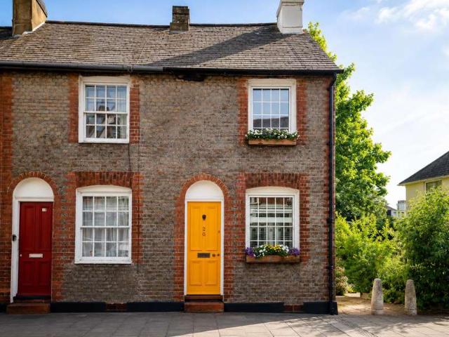 1 Bedroom End Of Terrace House