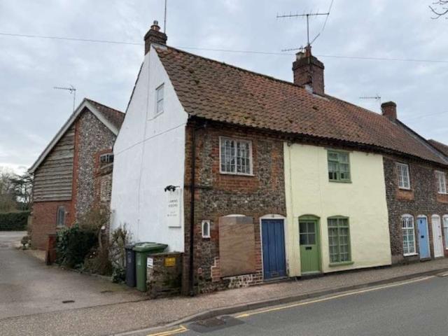 1 Bedroom End Of Terrace House