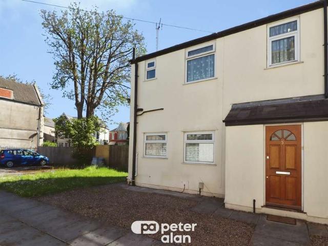 1 Bedroom End Of Terrace House