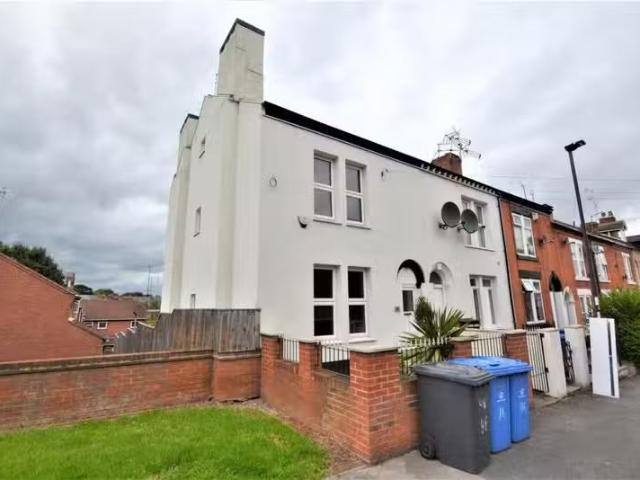 1 bedroom end of terrace house for rent in 96 Warner Street, D.