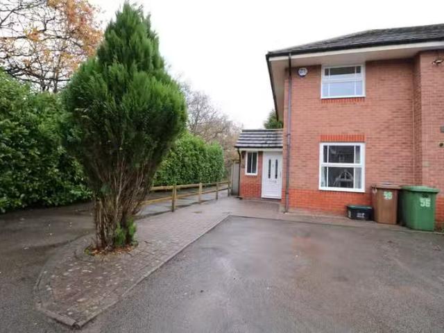 1 bedroom end of terrace house for rent in Charterhouse Drive.