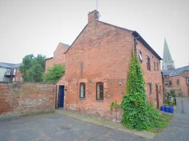 1 bedroom end of terrace house for rent in Aldwinckles Yard, M.