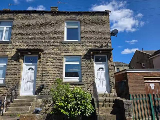 1 bedroom end of terrace house for rent in Allen Croft, Birken.