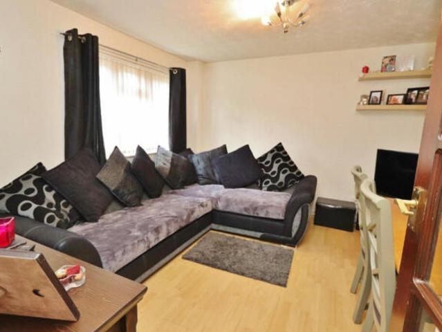 1 bedroom end of terrace house for rent in Greding Walk, Hutton, CM13