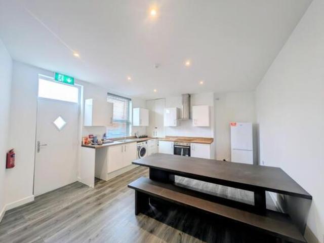 1 bedroom end of terrace house for rent in Burlington Road, Leeds, West Yorkshire, LS11