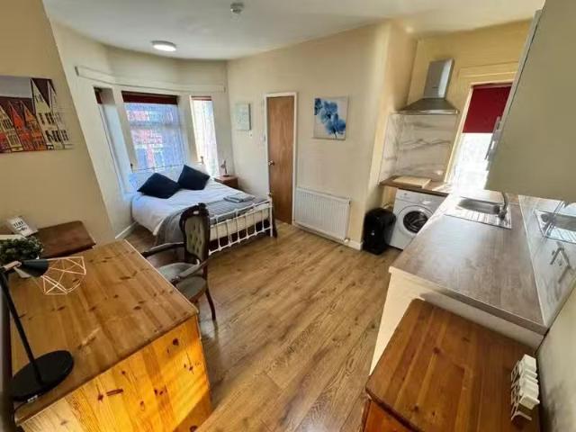 1 bedroom end of terrace house for rent in Ensuite 6, Britanni.