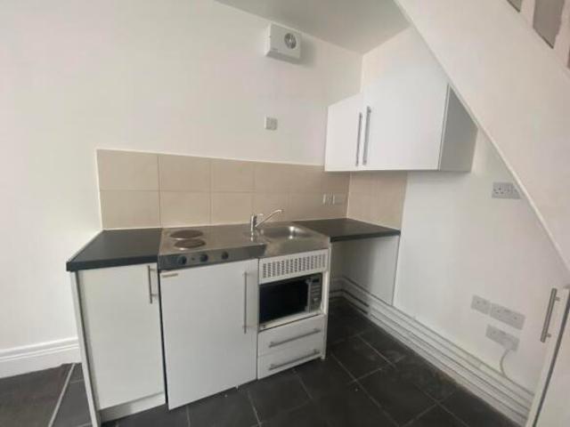 1 bedroom end of terrace house for rent in High Street, Southampton, Hampshire, SO40