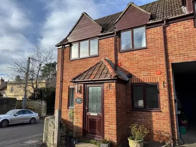 1 bedroom end of terrace house for rent in Hill Street, Trowbr.