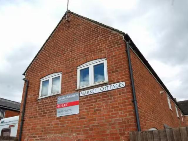 1 bedroom end of terrace house for rent in Market Cottages Mar.