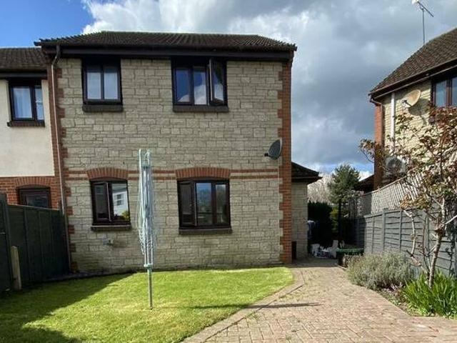 1 bedroom end of terrace house for rent in Pines Close Wincanton BA9