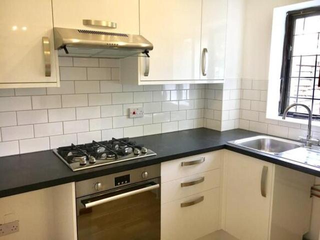 1 bedroom end of terrace house for rent in Queensbury Close, Bedford, MK40