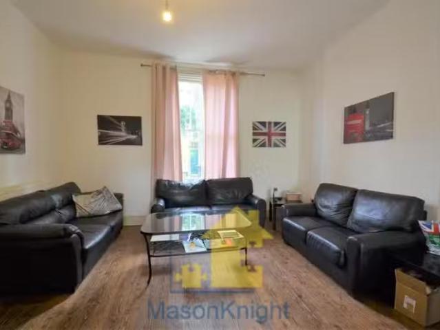 1 bedroom end of terrace house for rent in Reservoir Retreat.