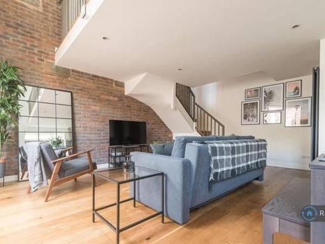 1 bedroom end of terrace house for rent in The Millhouse HenleyOnThames RG9