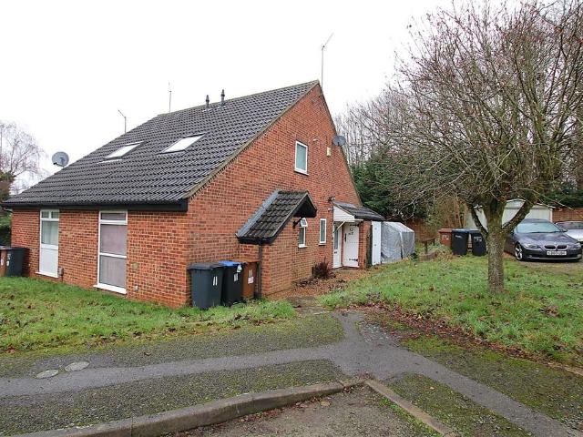 1 bedroom end of terrace house for sale