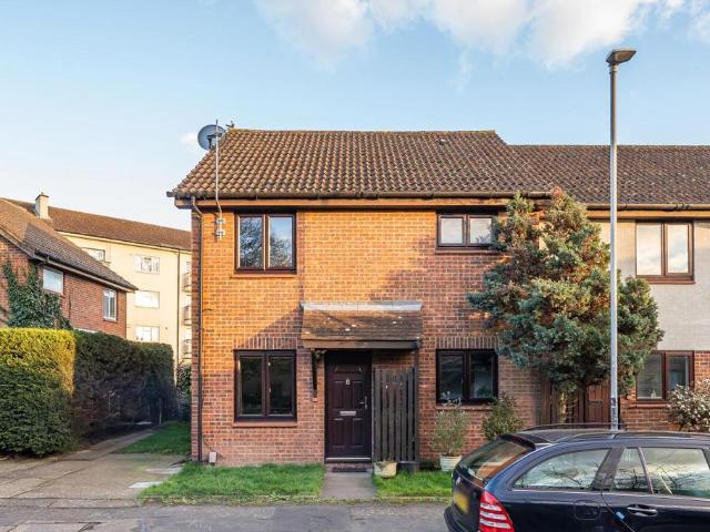 1 bedroom end of terrace house for sale