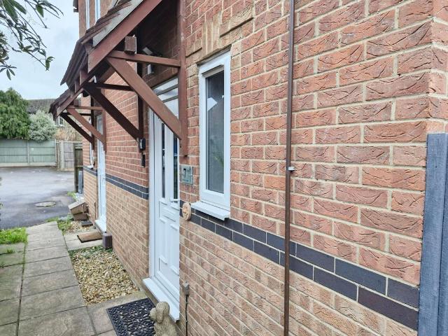 1 bedroom end of terrace house for sale