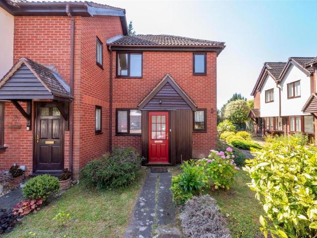 1 bedroom end of terrace house for sale