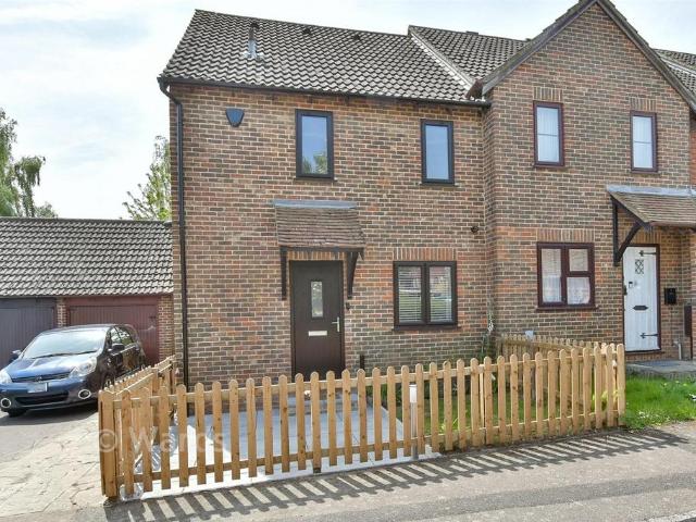 1 bedroom end of terrace house for sale
