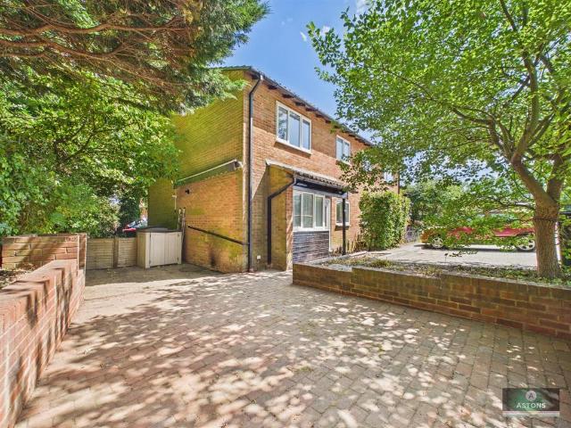 1 bedroom end of terrace house for sale