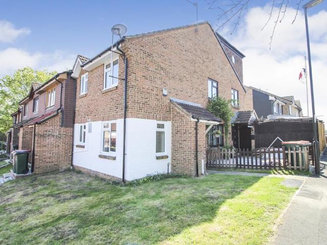 1 bedroom end of terrace house for sale