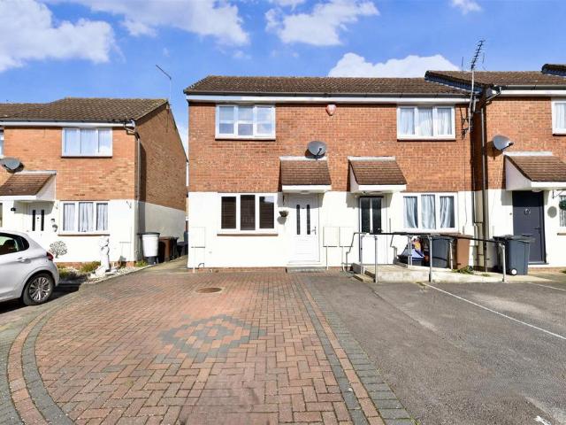 1 bedroom end of terrace house for sale
