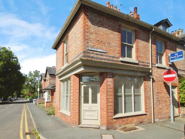 1 bedroom end of terrace house for sale