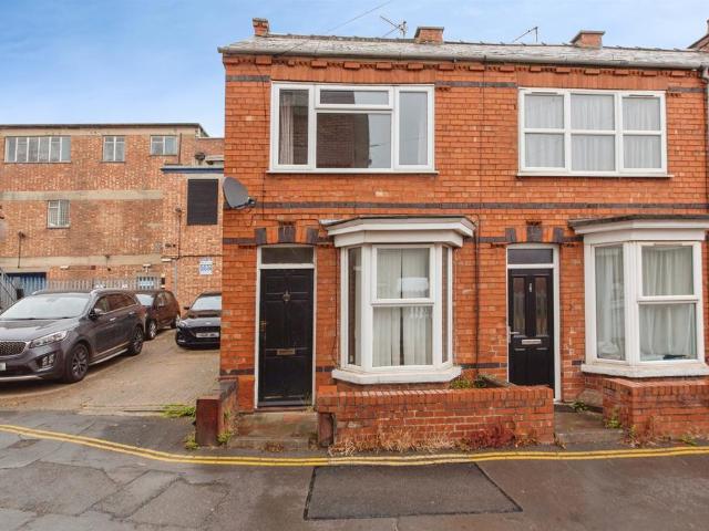 1 bedroom end of terrace house for sale