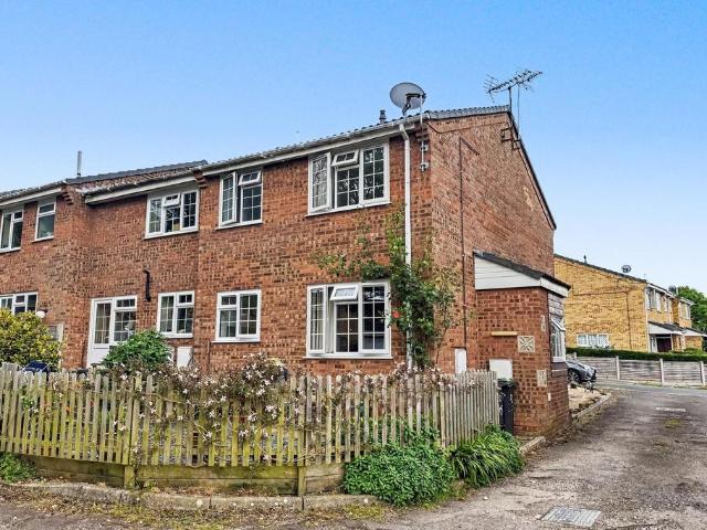 1 bedroom end of terrace house for sale
