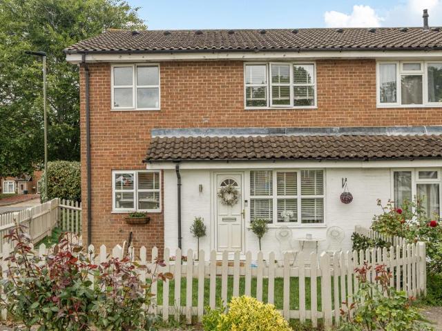 1 bedroom end of terrace house for sale