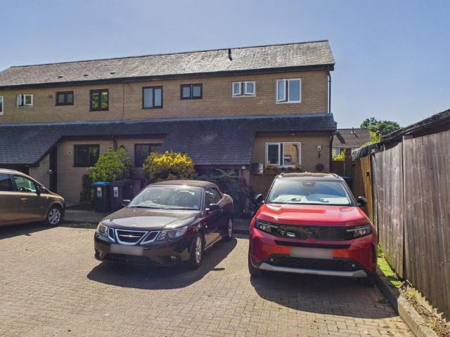 1 bedroom end of terrace house for sale