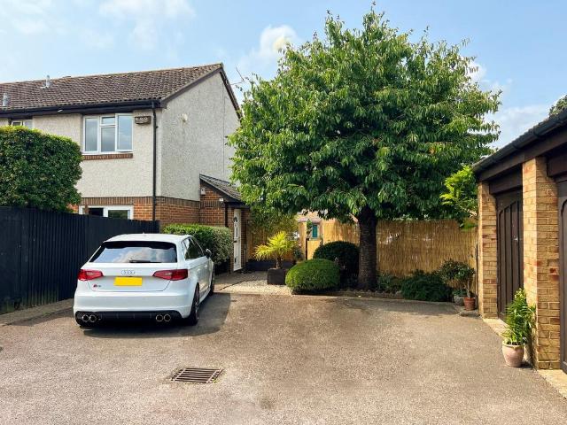 1 bedroom end of terrace house for sale
