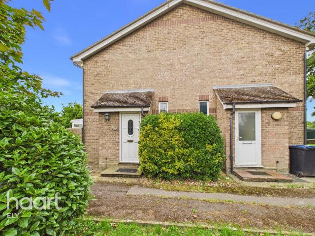 1 bedroom end of terrace house for sale