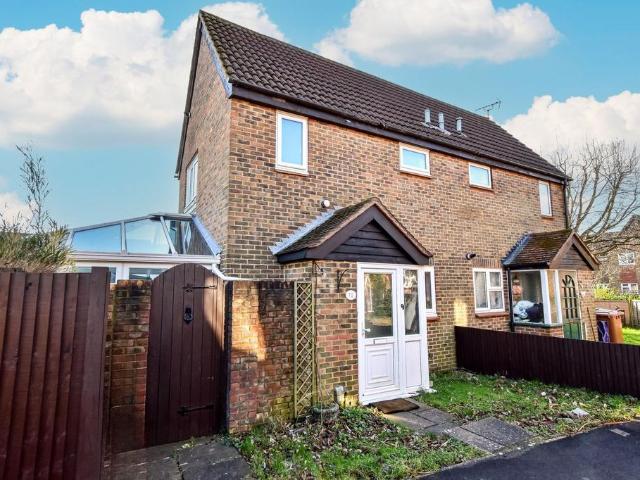 1 bedroom end of terrace house for sale