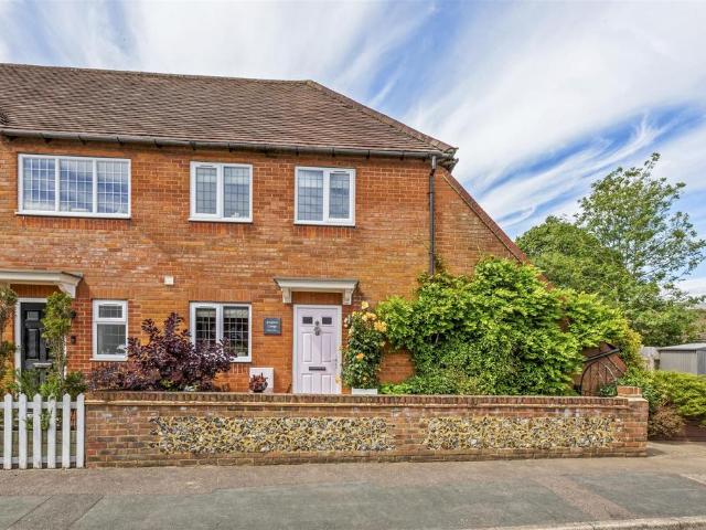 1 bedroom end of terrace house for sale