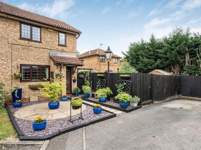 1 bedroom end of terrace house for sale