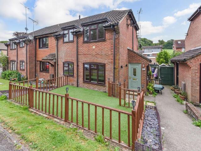 1 bedroom end of terrace house for sale