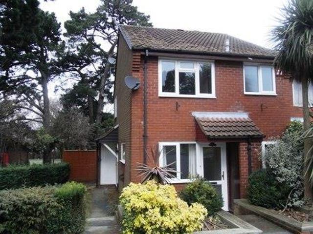 1 bedroom end of terrace house for sale