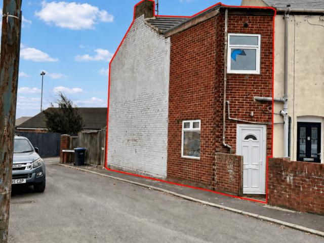 1 bedroom end of terrace house for sale