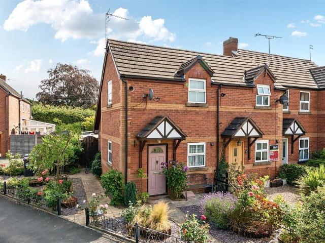 1 bedroom end of terrace house for sale