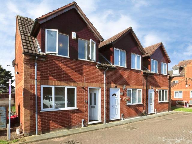 1 bedroom end of terrace house for sale