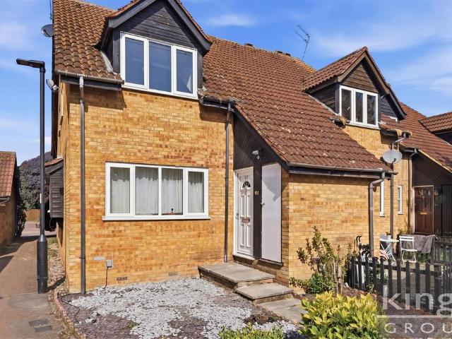 1 bedroom end of terrace house for sale