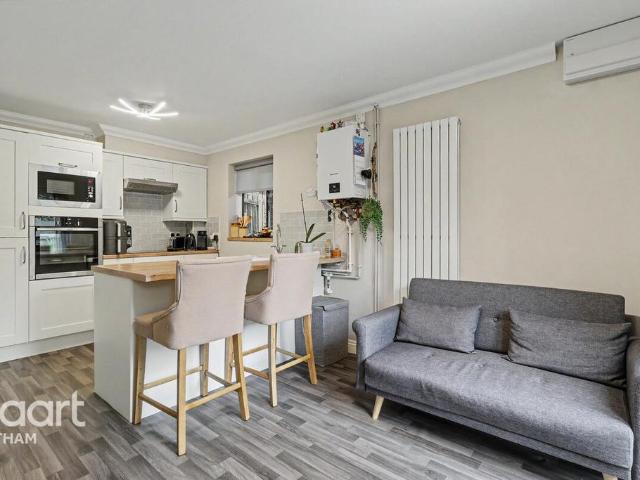 1 bedroom end of terrace house for sale