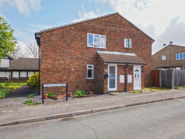 1 bedroom end of terrace house for sale