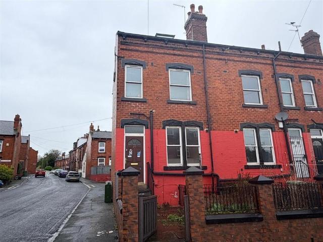 1 bedroom end of terrace house for sale