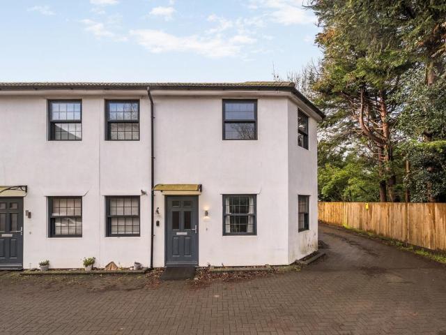 1 bedroom end of terrace house for sale