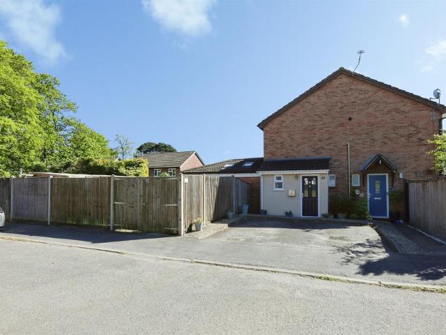 1 bedroom end of terrace house for sale