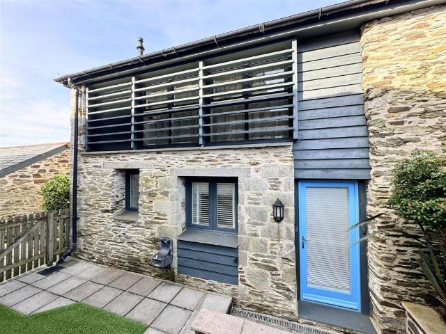 1 bedroom end of terrace house for sale
