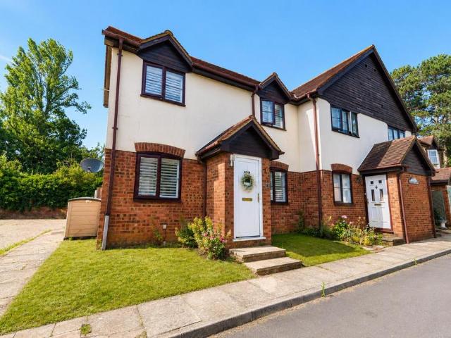1 bedroom end of terrace house for sale