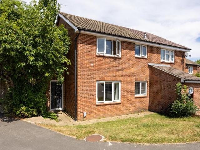 1 bedroom end of terrace house for sale