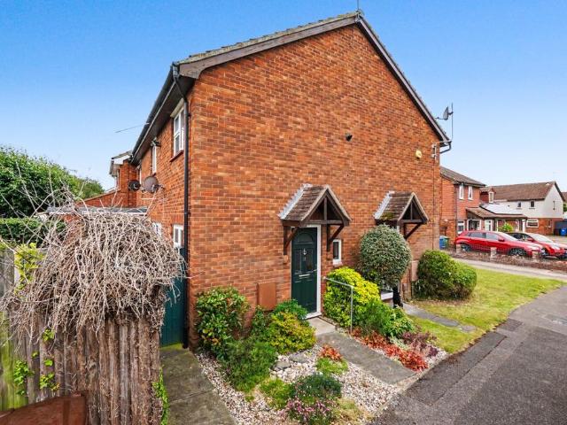 1 bedroom end of terrace house for sale